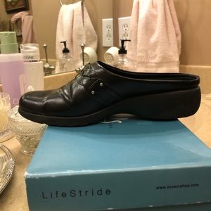Life Stride | Shoes | Pair Of Life Stride Clog Style Shoe | Poshmark